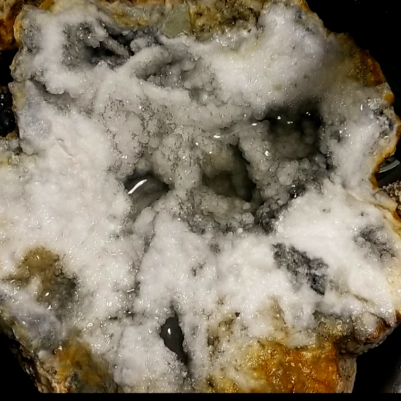 natural kentucky geode | Other | Geode White And Gray Quartz Clusters ...